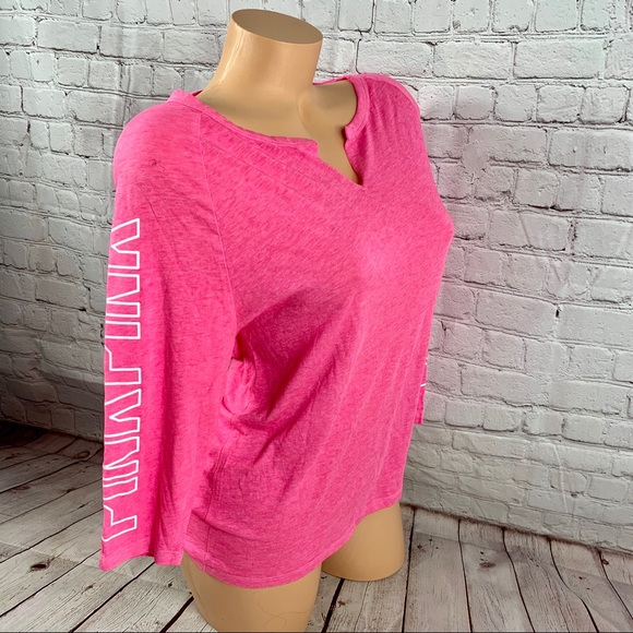 PINK Victoria's Secret | Tops | Vs Pink Logo Print 34 Sleeve Tee Shirt ...